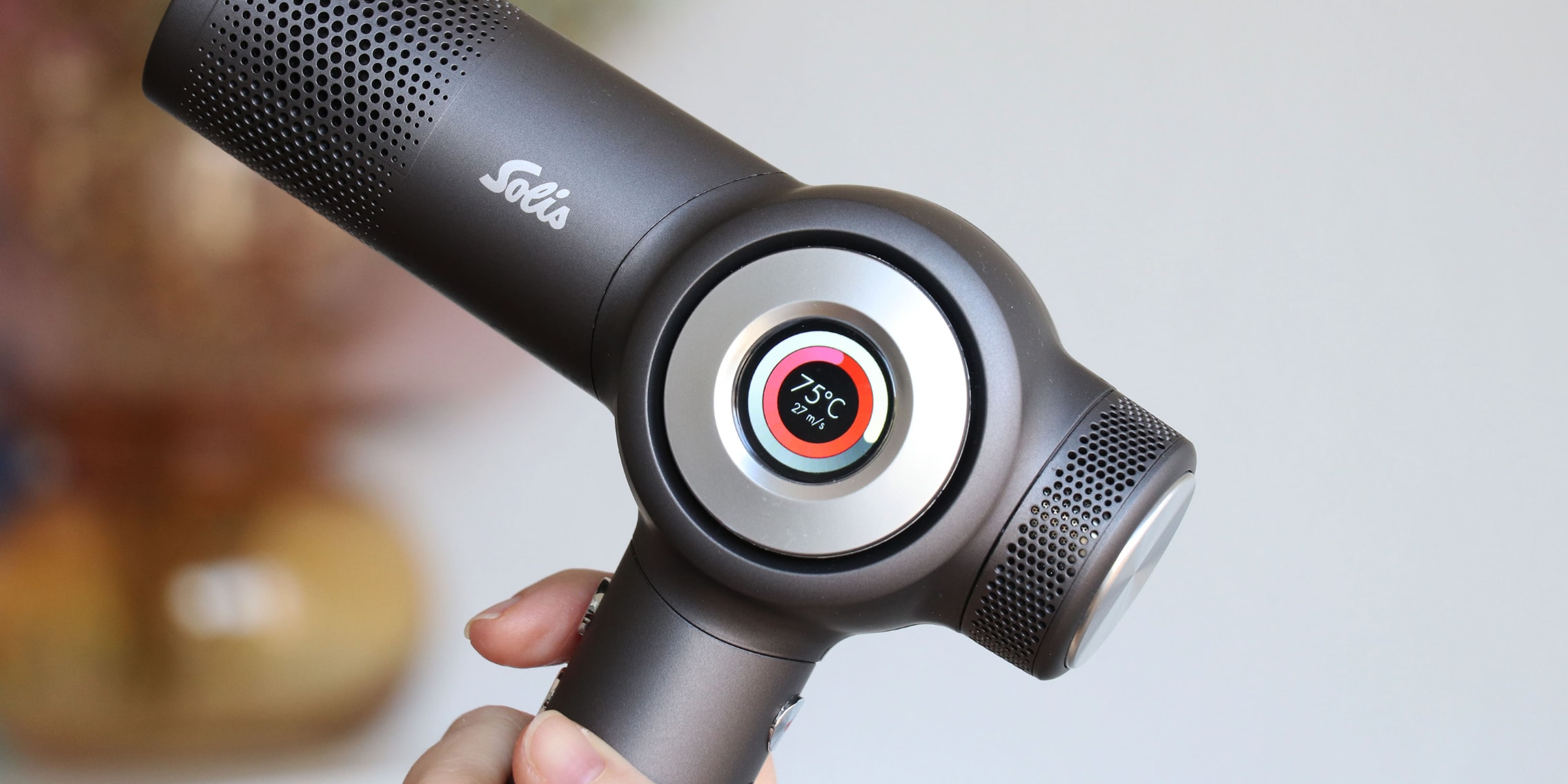 A review of the slimline Solis Airvolution and its display - Galaxus