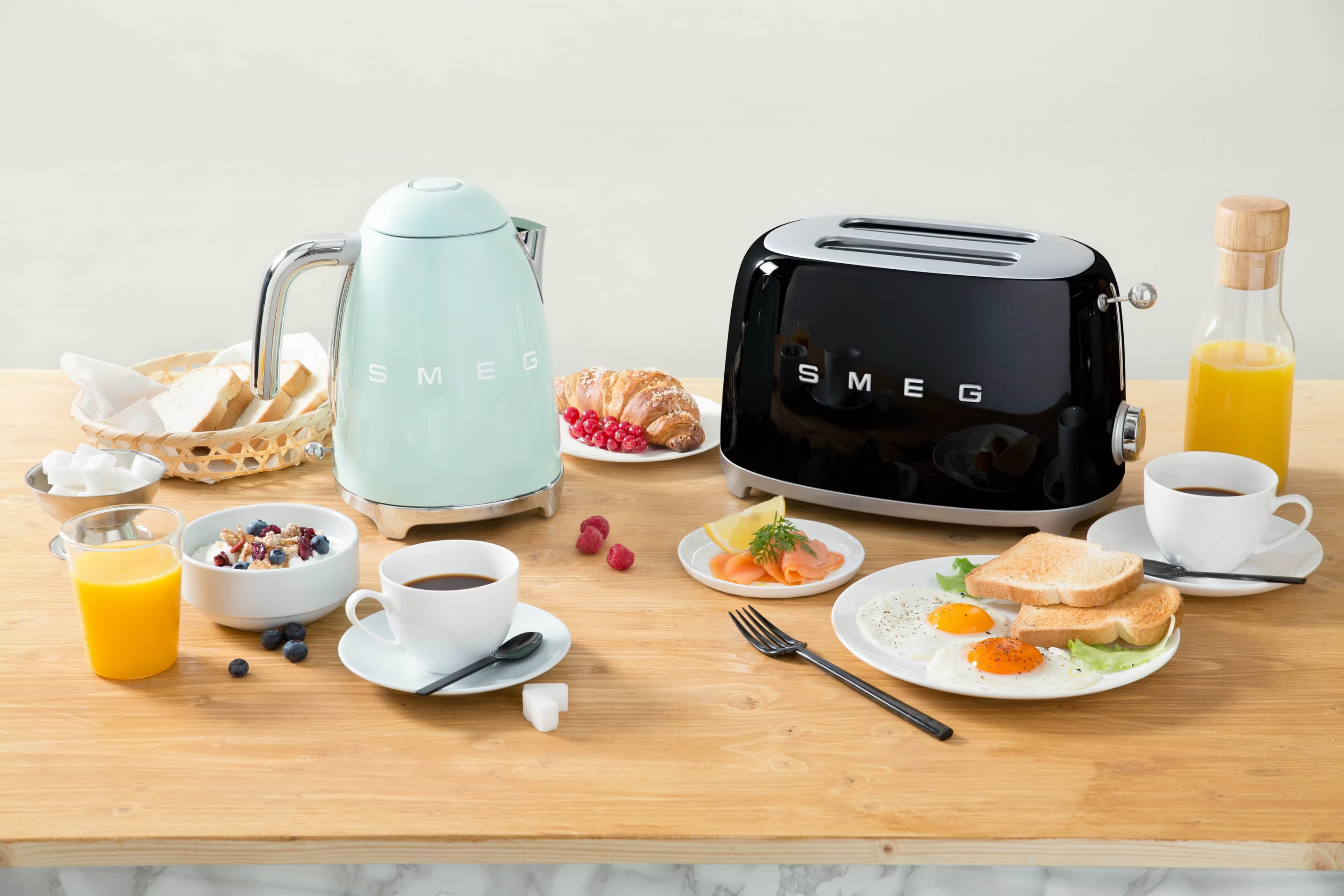 bugatti orange kettle